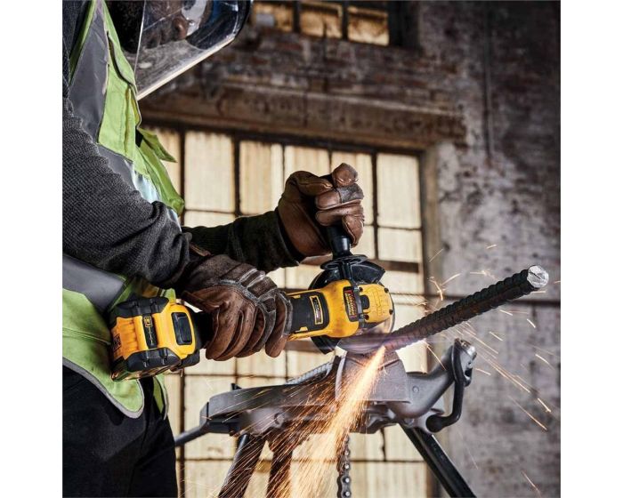 DeWalt DCG409N 18v 125mm XR FlexVolt Advantage High Power Grinder Bare Tool Buyaparcel